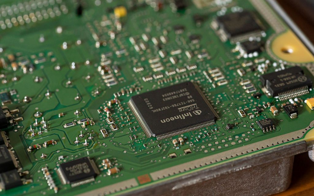 Firmware d'une ECU automobile : Insolem